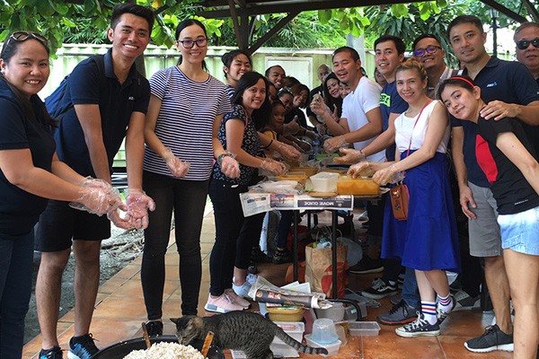 Shelter Feeding Program - Philippine Animal Welfare Society